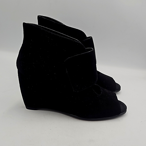 AEROSOLES | Shoes | Aerosoles Sound Waves Peep Toe Booties | Poshmark
